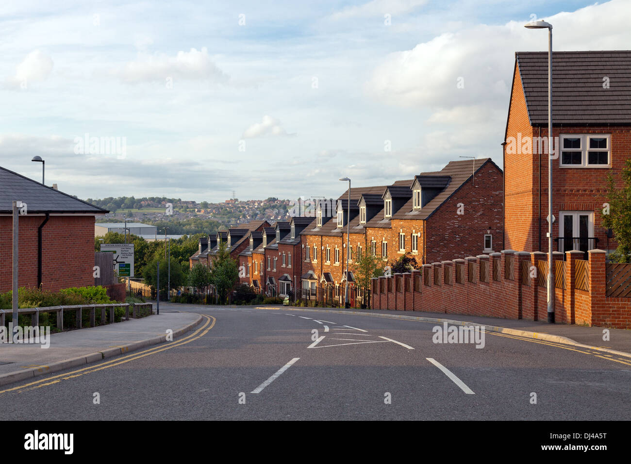 English street houses town hi-res stock photography and images - Alamy