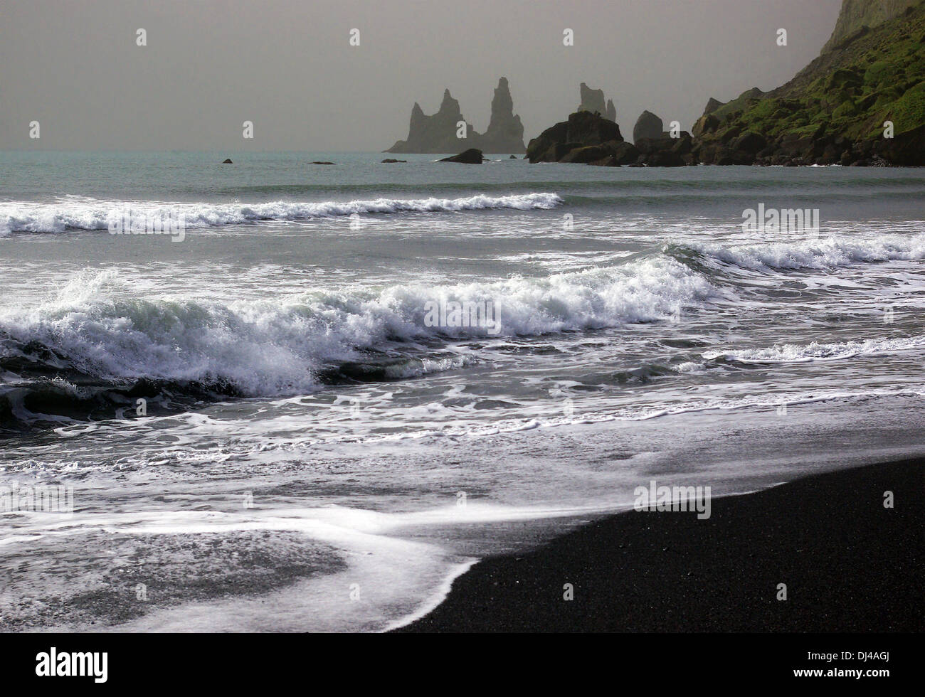 Vik strand hi-res stock photography and images - Alamy