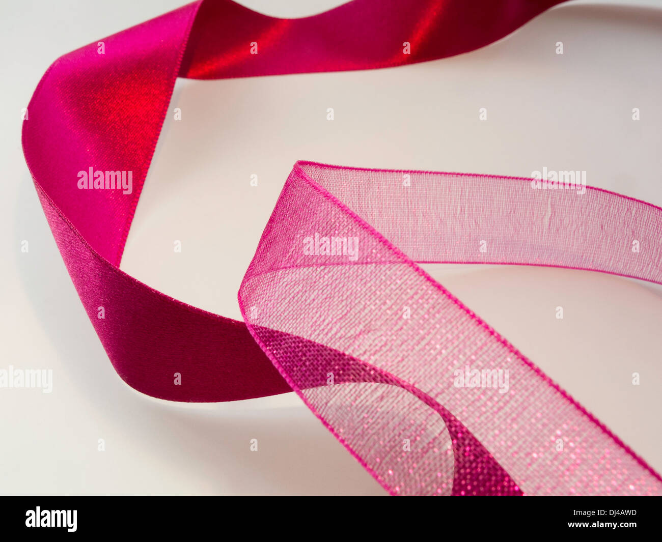 Pink ribbon hi-res stock photography and images - Alamy