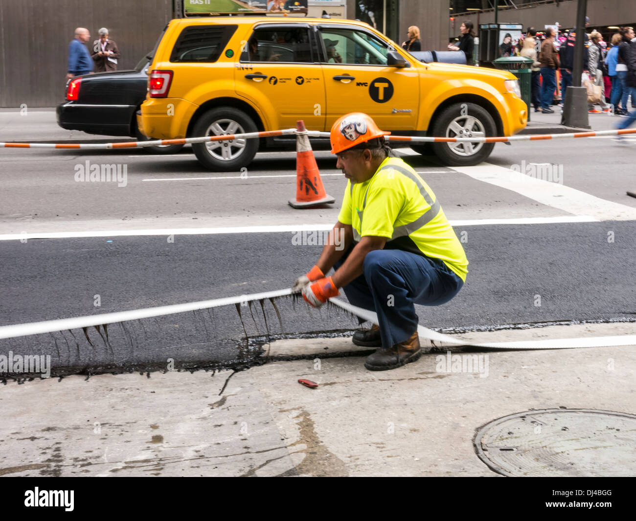 Roadwork Repair on Fifth Avenue, NYC Stock Photo - Alamy