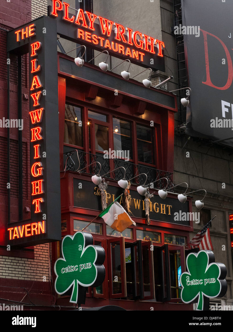 Celtic pub new york hi-res stock photography and images - Alamy