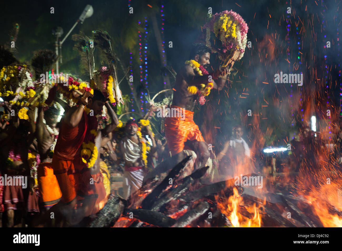 Men celebrating dancing india hi-res stock photography and images - Alamy