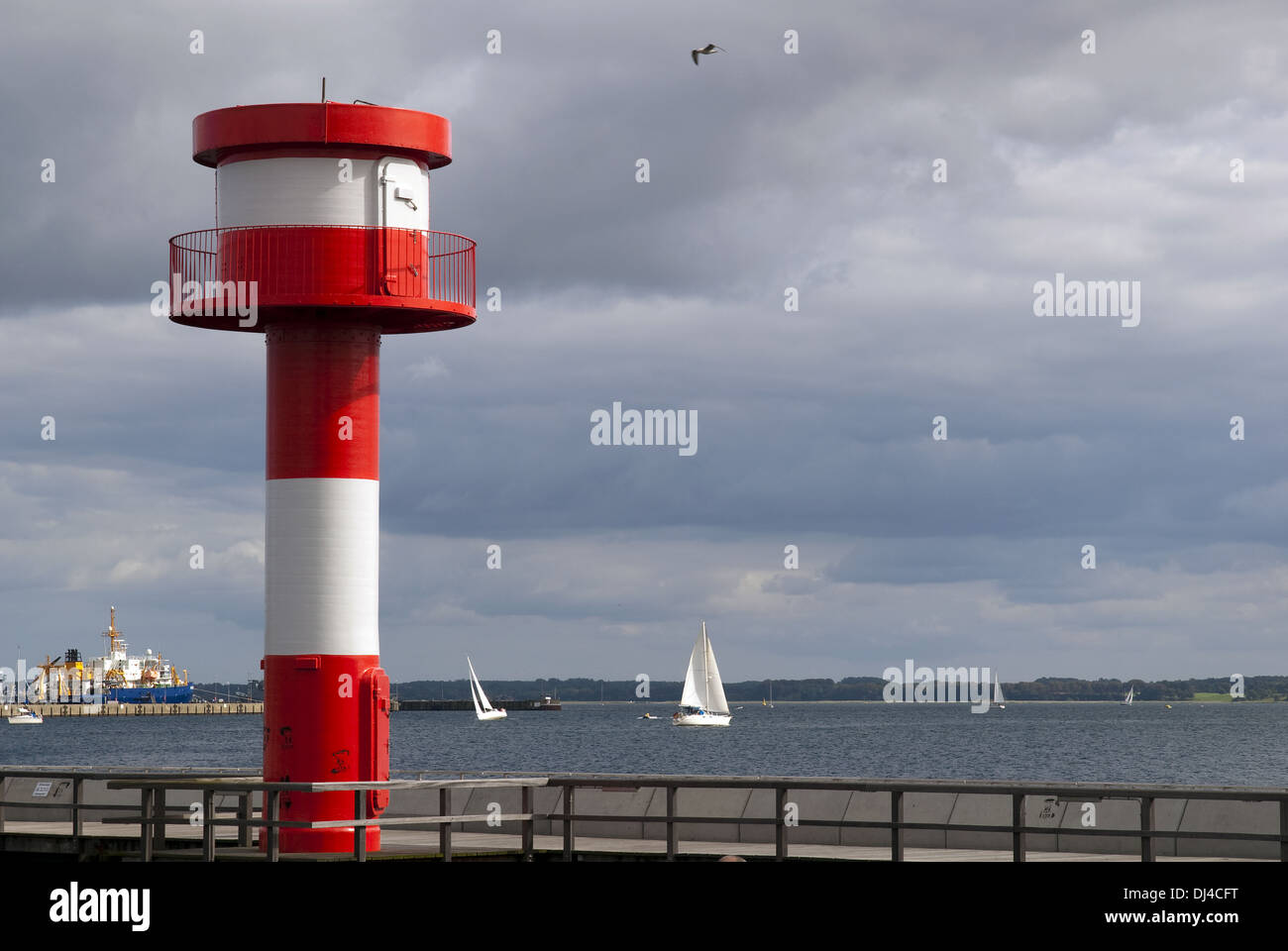 Harbor beacon hi-res stock photography and images - Alamy