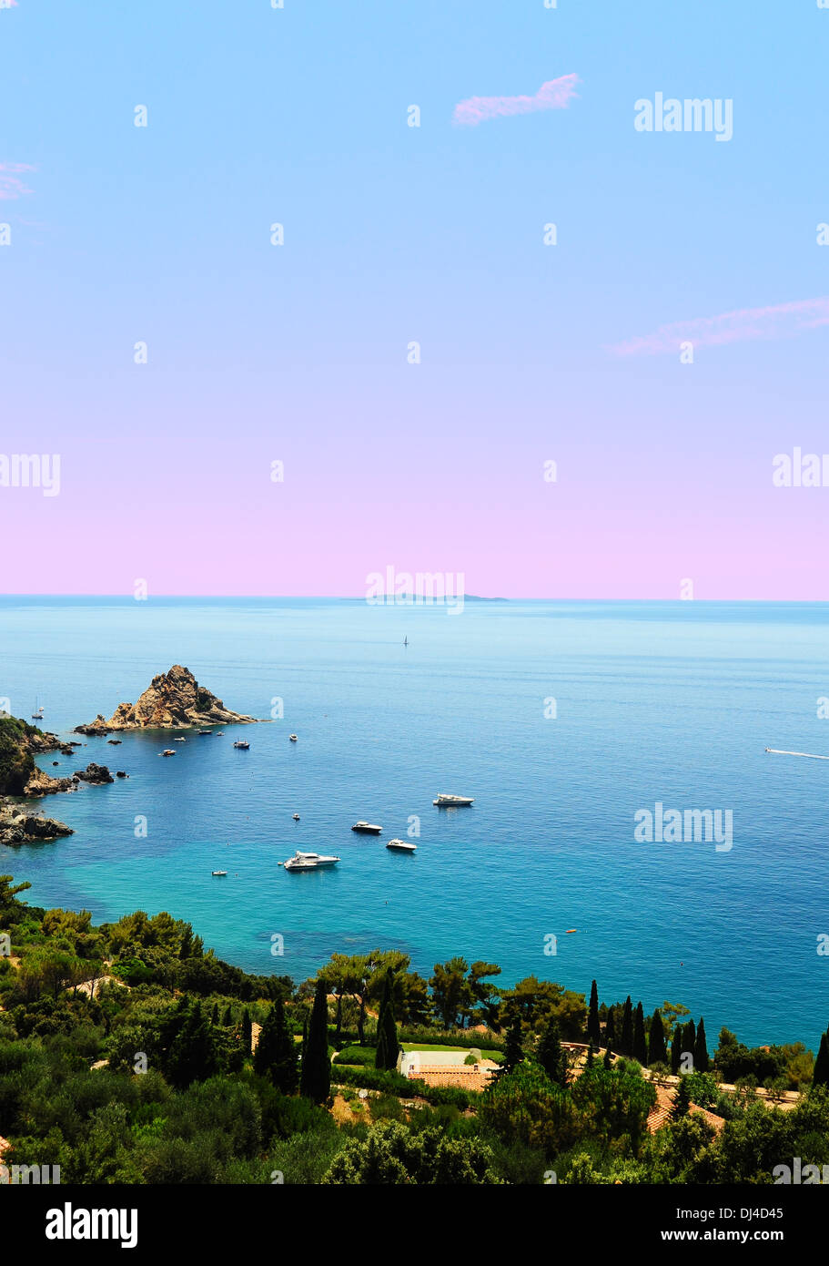 Italian seashore hi-res stock photography and images - Alamy