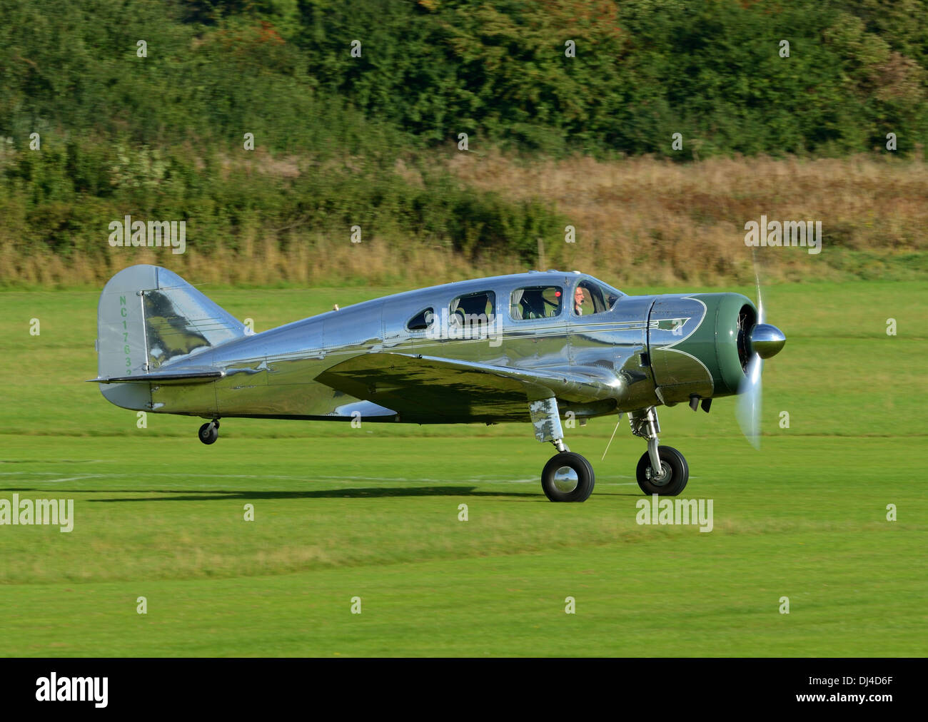 Civilian flyer hi-res stock photography and images - Alamy