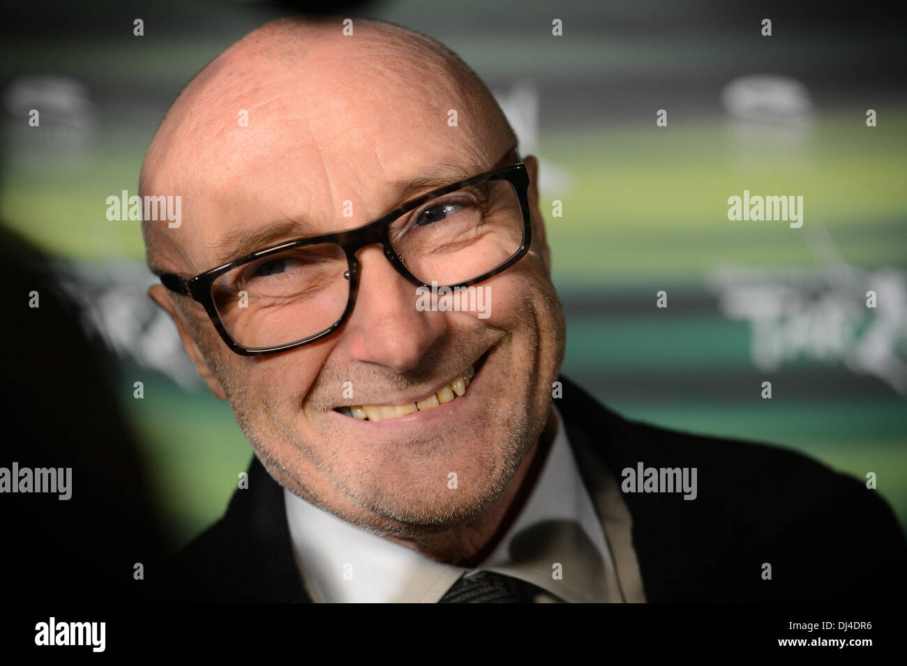 Singer songwriter phil collins hi-res stock photography and images - Alamy