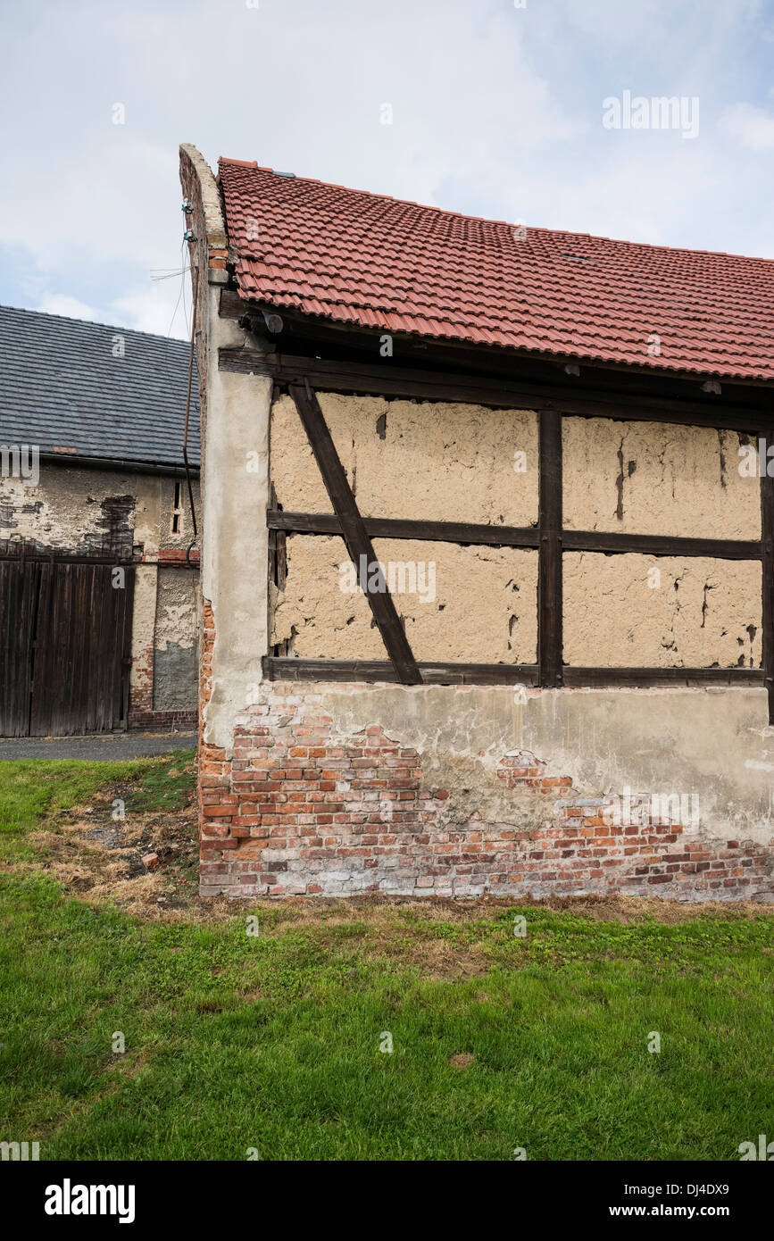 Old rural buildings hi-res stock photography and images - Alamy