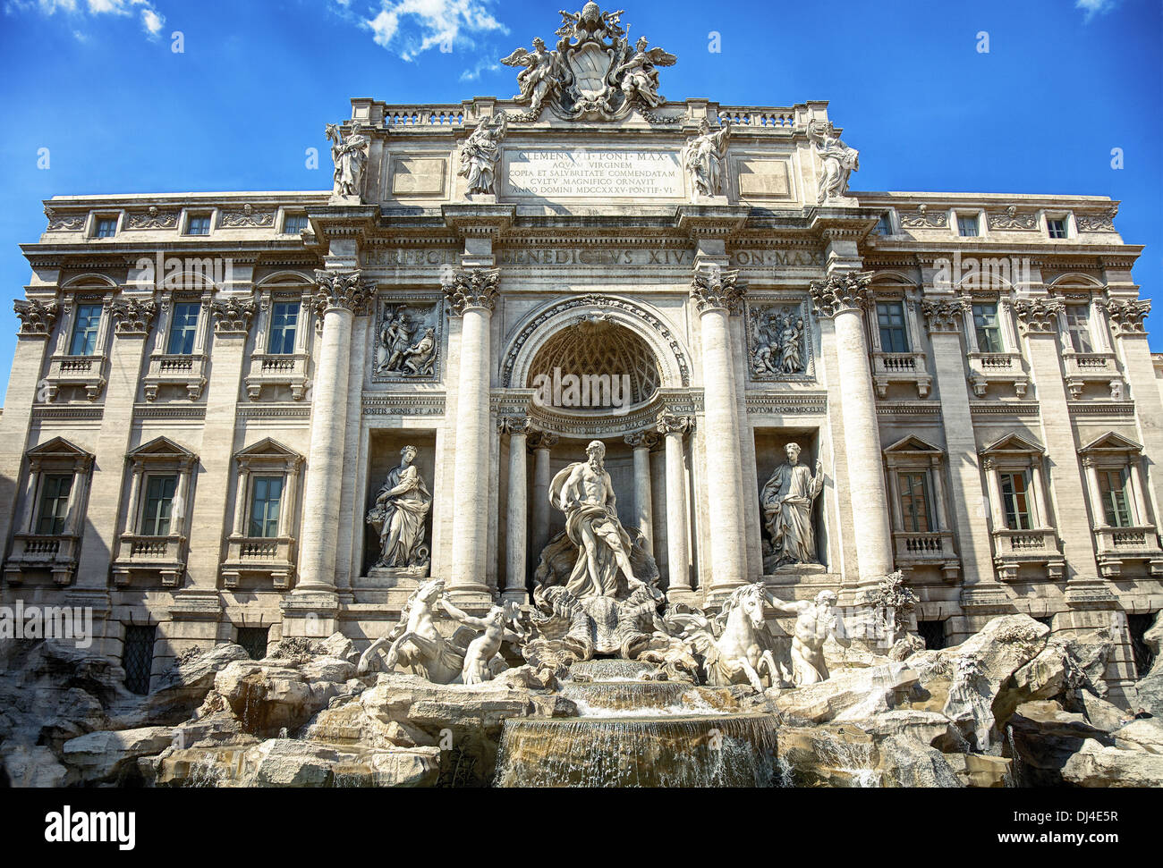Trevi fountain roma hi-res stock photography and images - Alamy