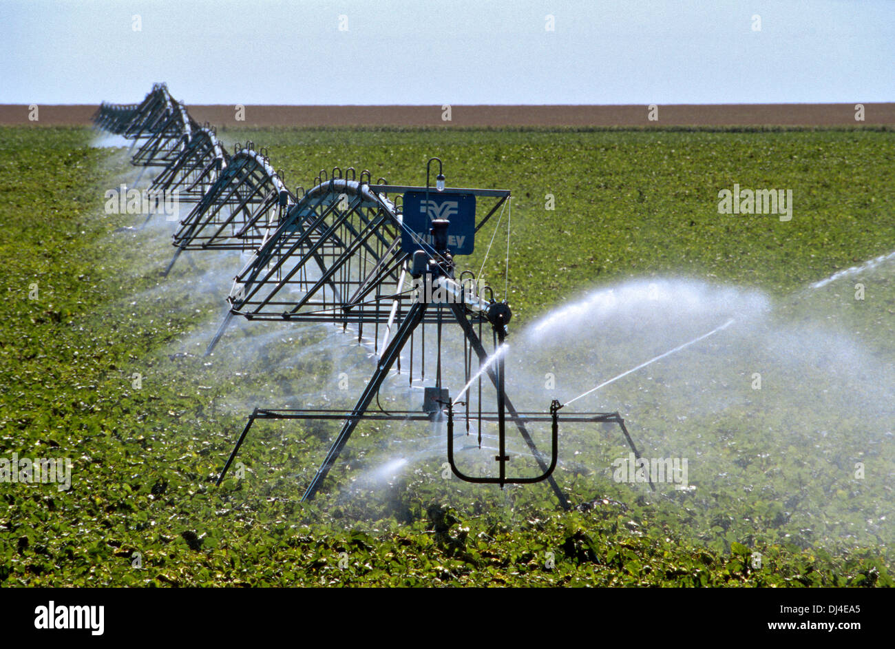 Sprinklers irrigation pivot hi-res stock photography and images - Alamy