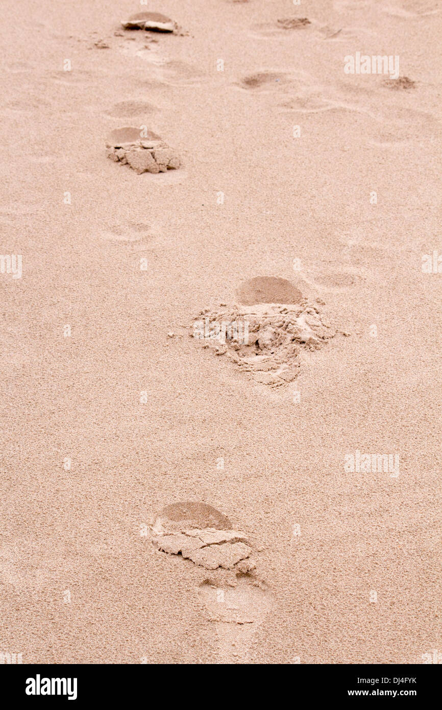 Shoeprints in sand hi-res stock photography and images - Alamy
