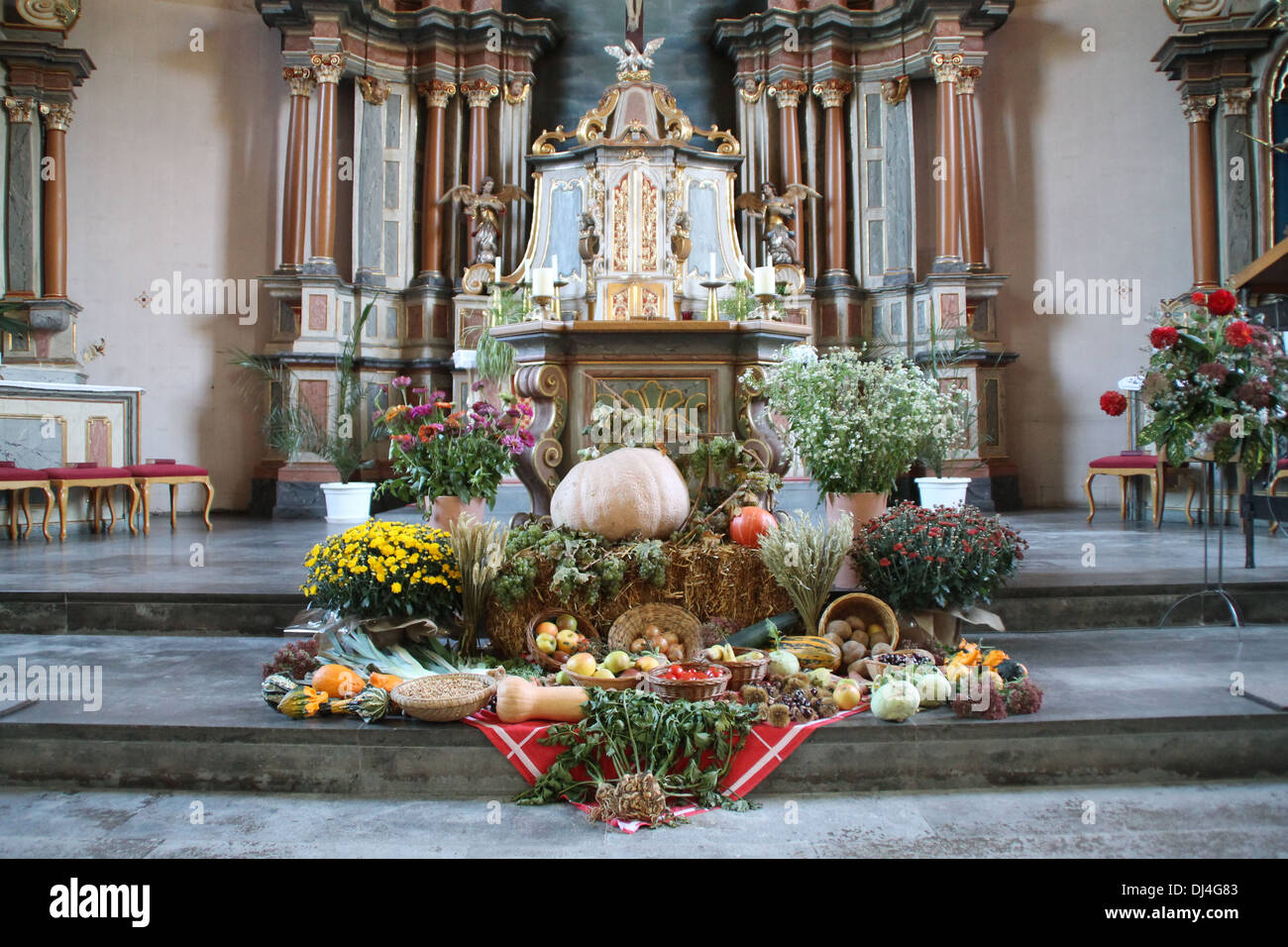 Thanks giving in a church Stock Photo - Alamy
