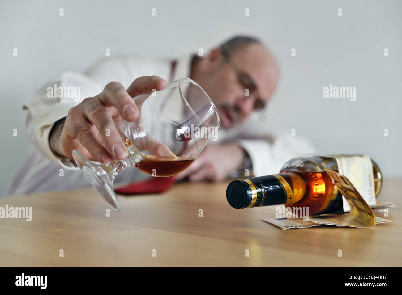Sit alcoholics hi-res stock photography and images - Alamy