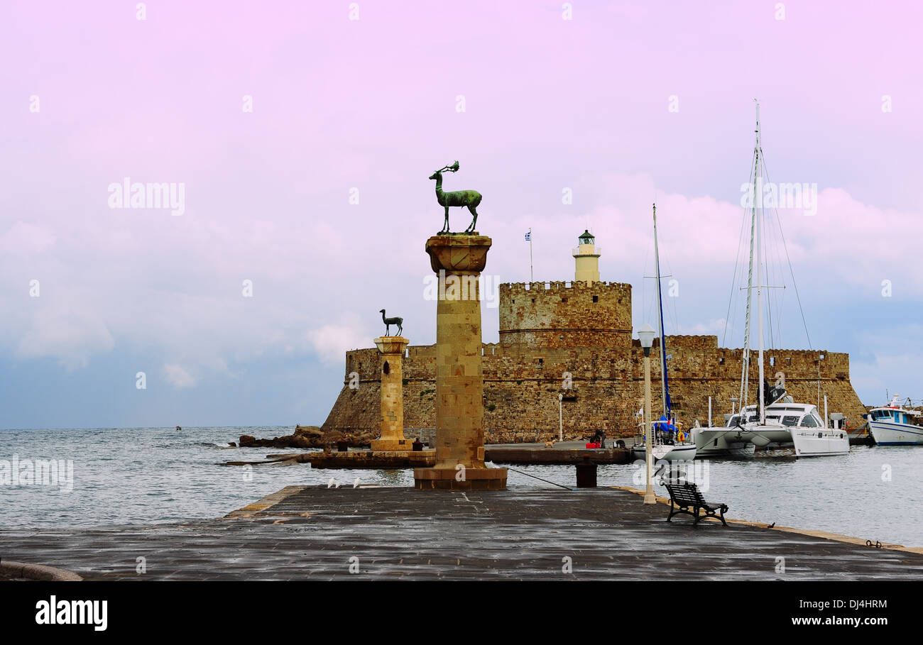 Harbor gates hi-res stock photography and images - Alamy
