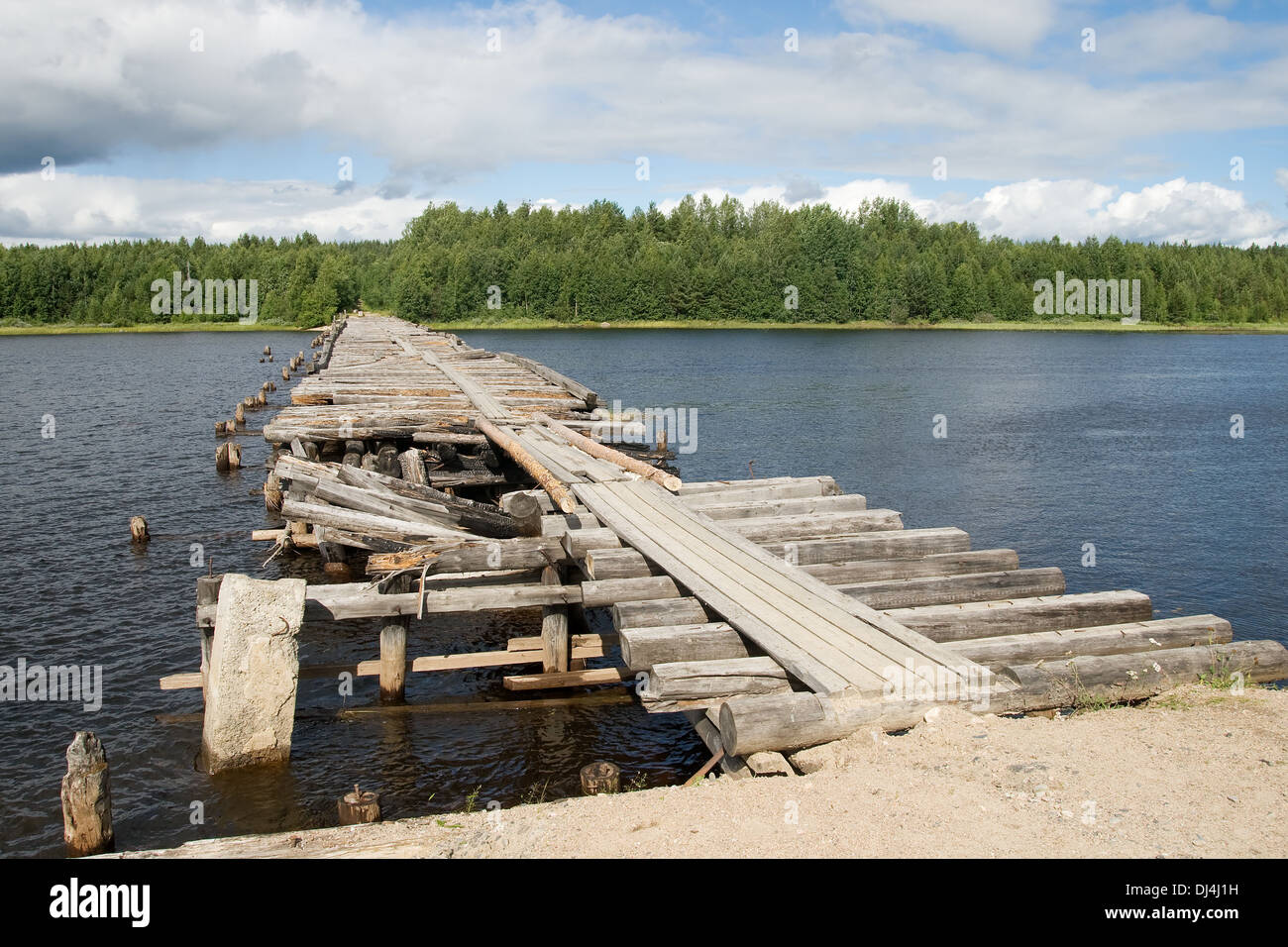 Old broken bridge hi-res stock photography and images - Alamy