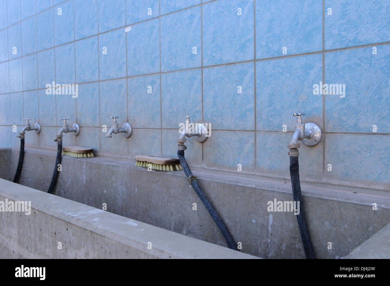 Washing trough hi-res stock photography and images - Alamy