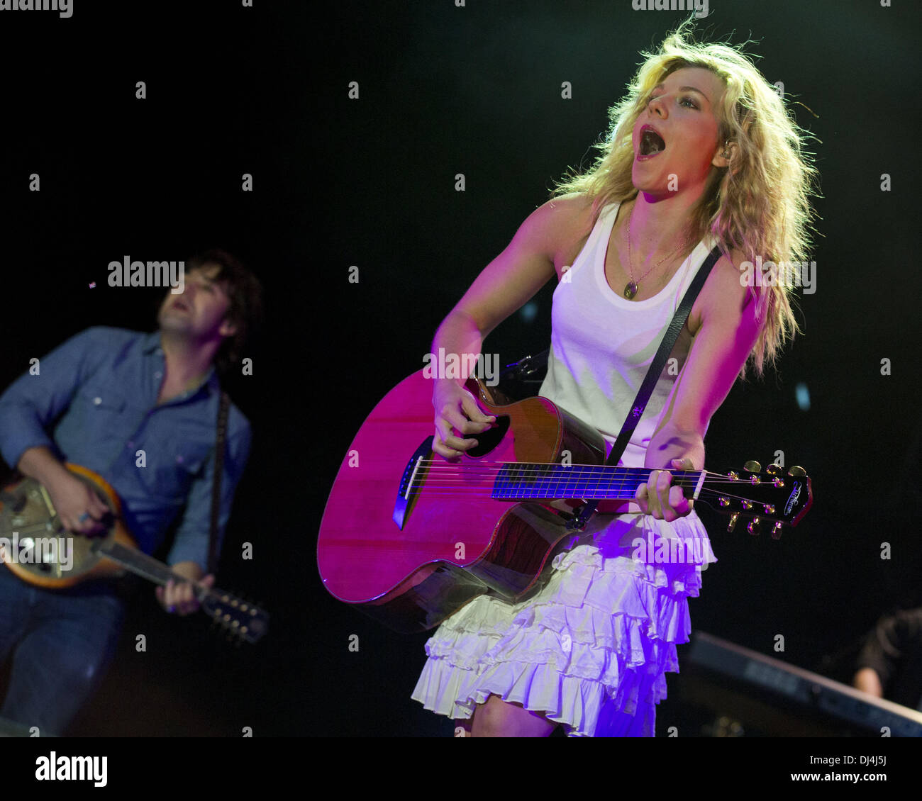 Kimberly perry of the band perry hi-res stock photography and images ...