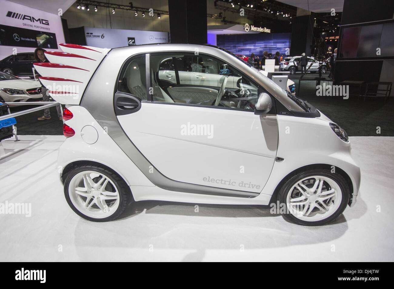 Los Angeles, California, USA. 21st Nov, 2013. An Electic Smart car is ...