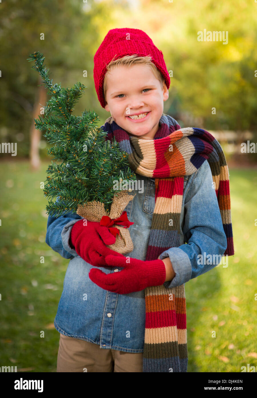Boy kid planting outside hi-res stock photography and images - Alamy