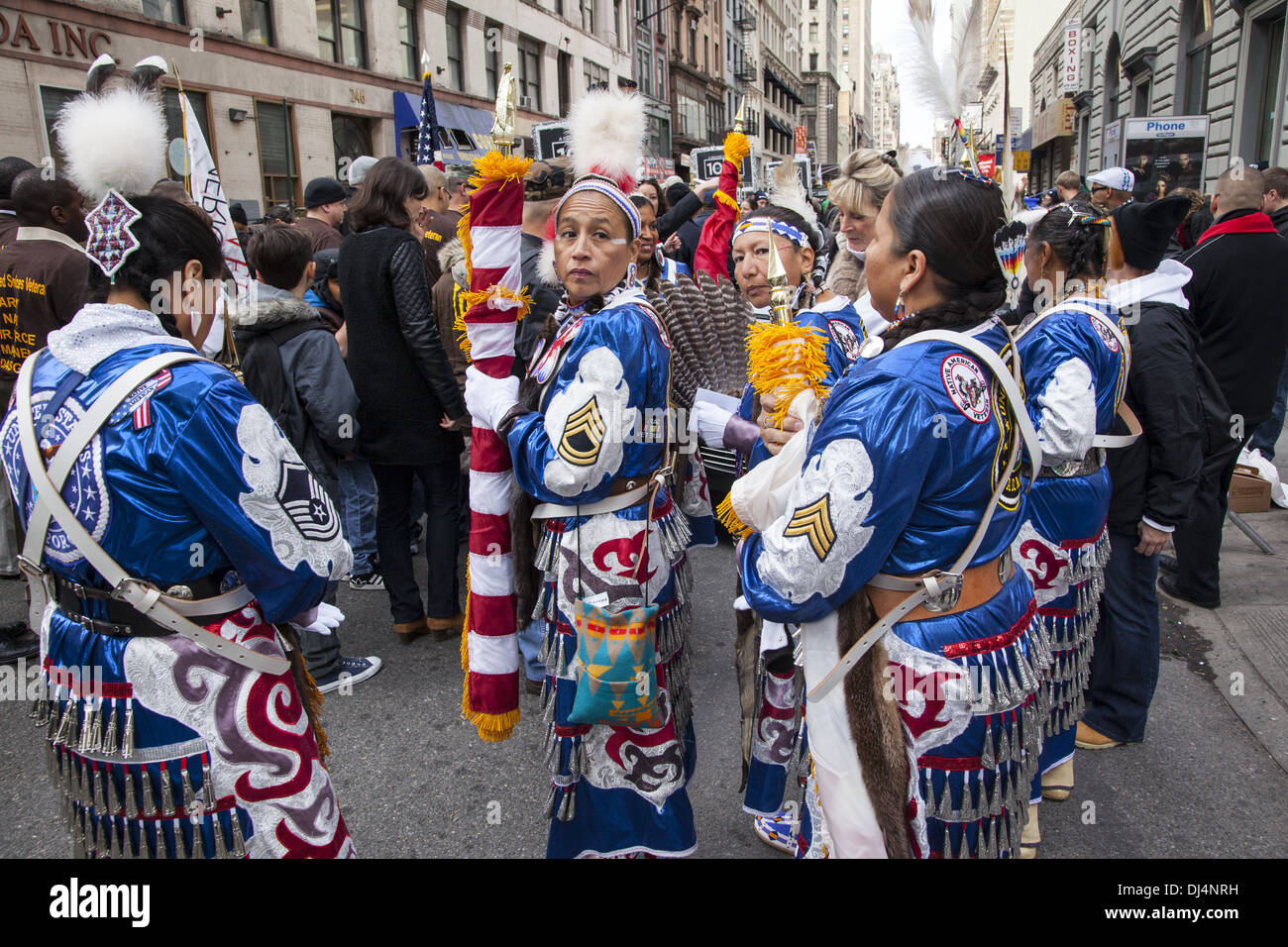 Native american new york city hi-res stock photography and images - Alamy