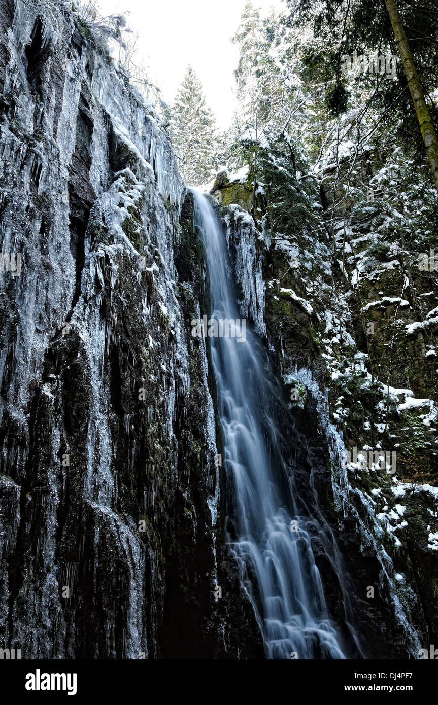 Wasserfall stufen hi-res stock photography and images - Alamy