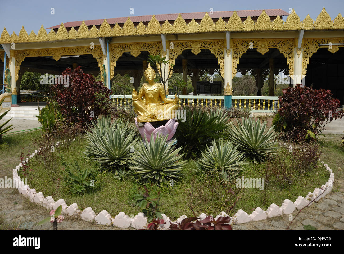 Myanmarisch hi-res stock photography and images - Alamy