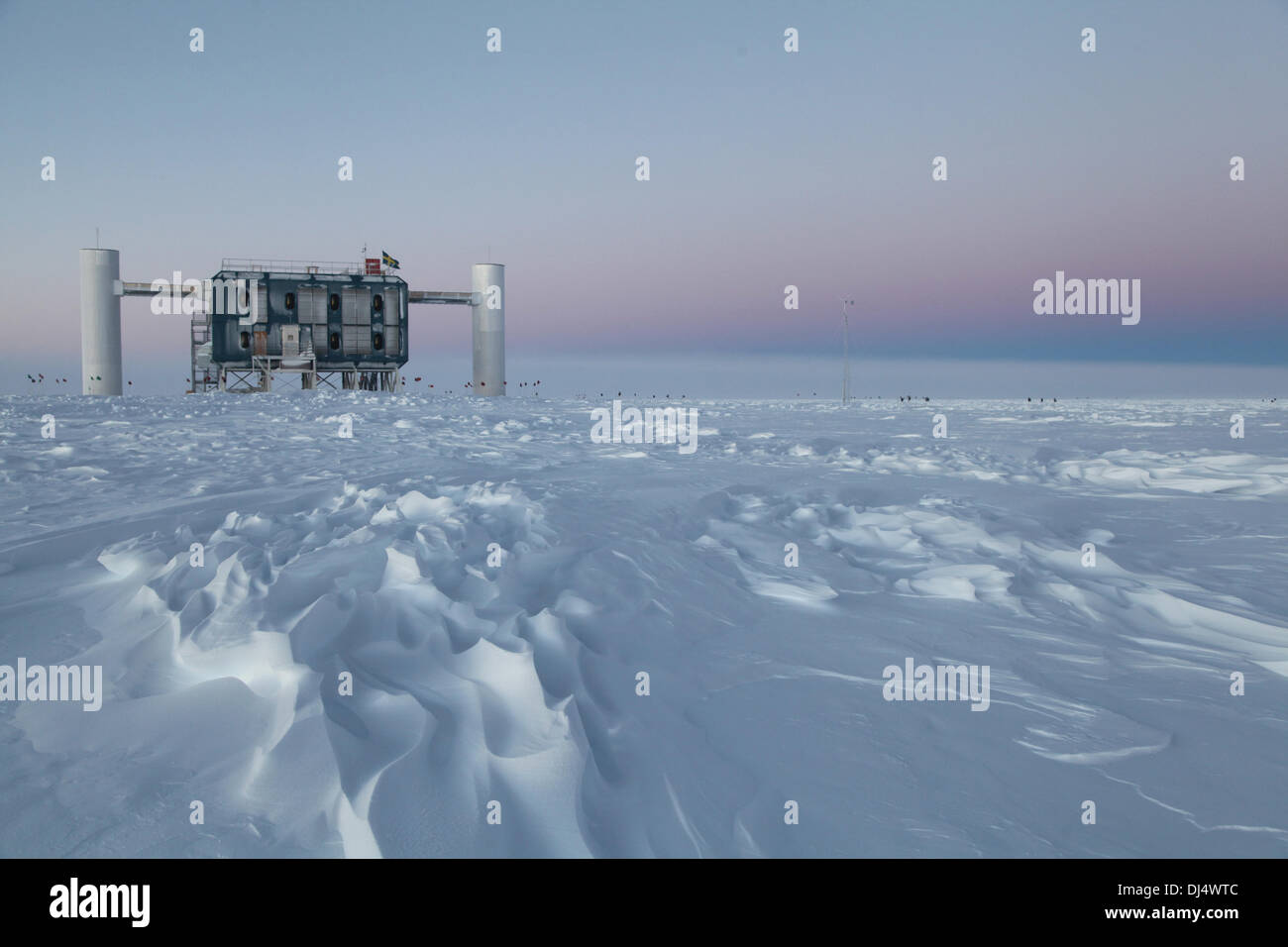 Icecube neutrino detector hi-res stock photography and images - Alamy