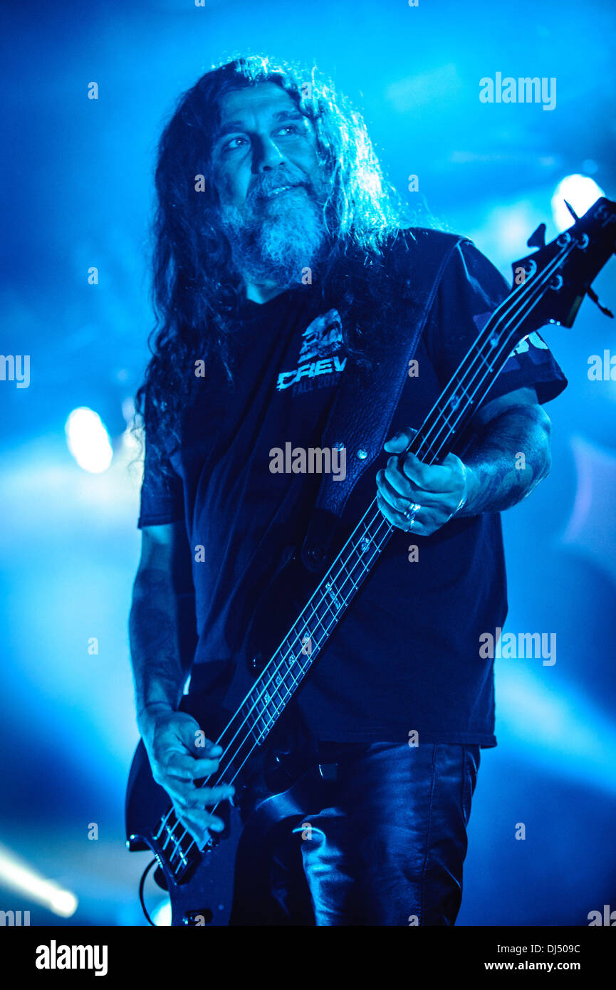 Toronto, Ontario, Canada. 21st Nov, 2013. Lead Singer and Bassist TOM ...