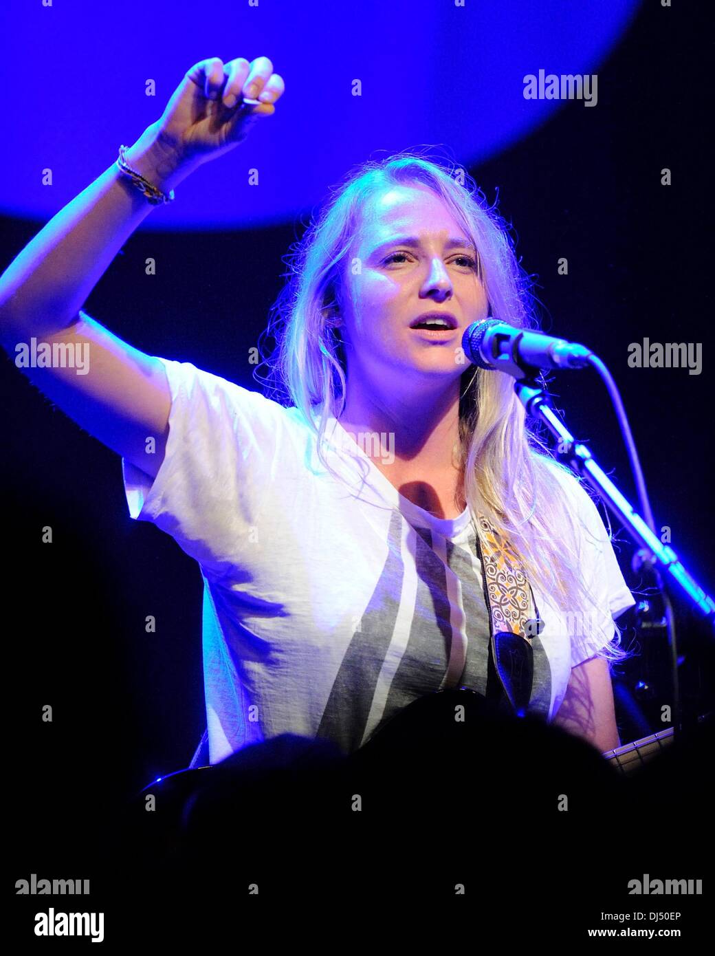 Lissie singer hi-res stock photography and images - Alamy