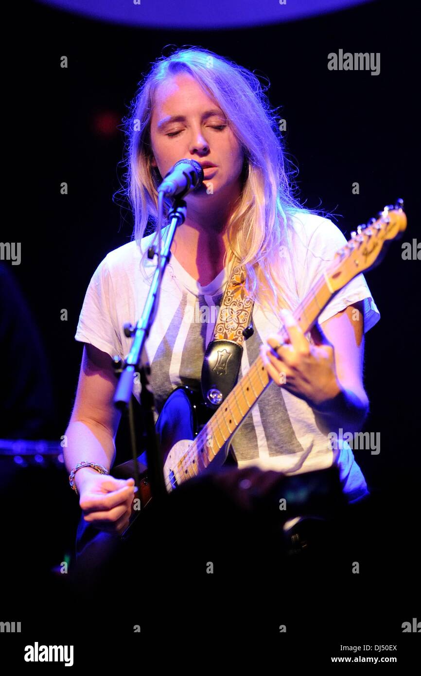 Lissie singer hi-res stock photography and images - Alamy