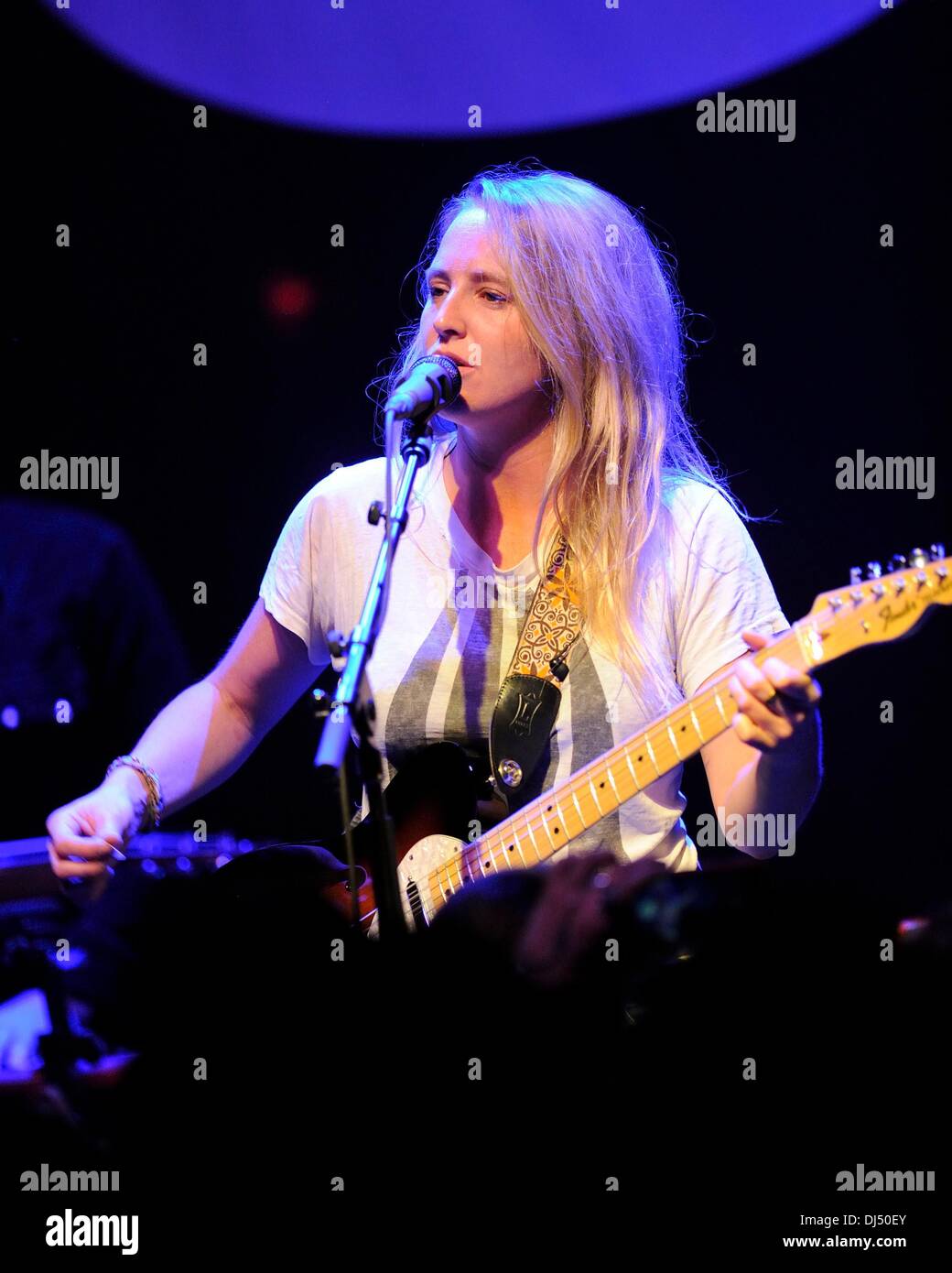 Lissie singer hi-res stock photography and images - Alamy