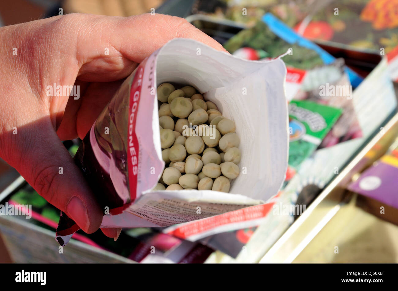 Open packet hi-res stock photography and images - Alamy