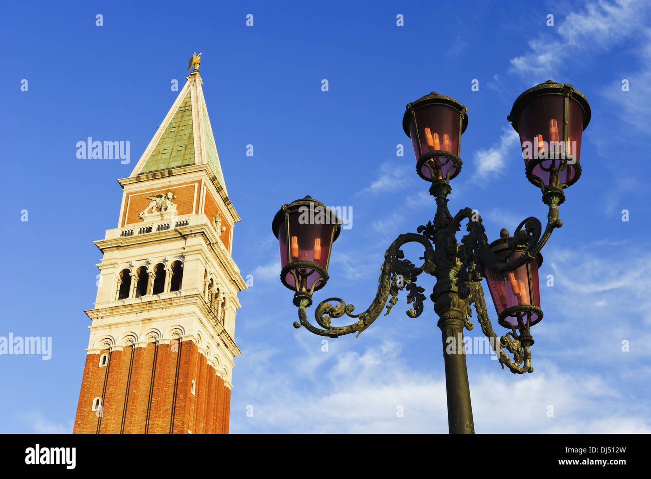 Ornate lamp post columns hi-res stock photography and images - Alamy
