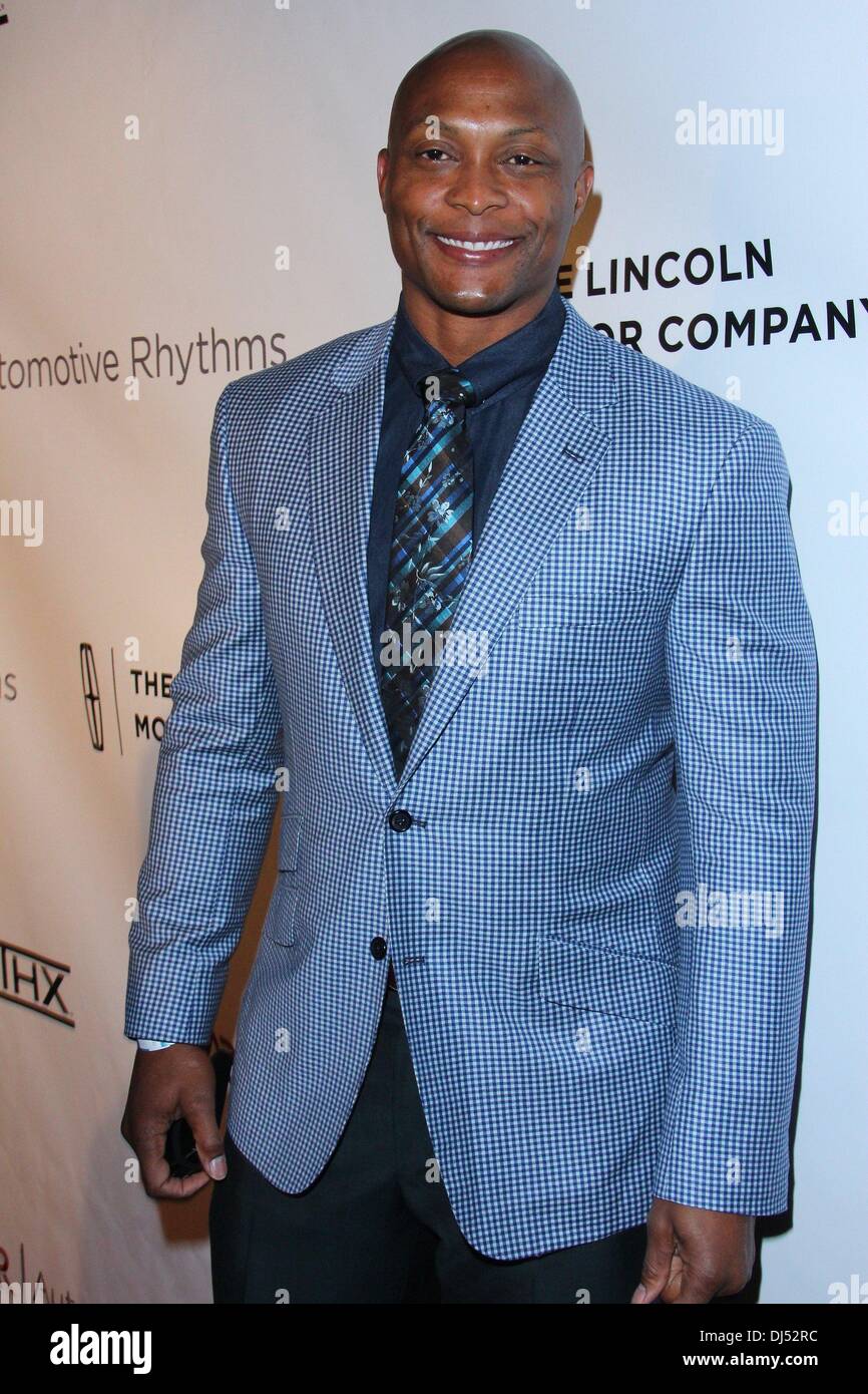 Los Angeles, California, USA. 21st Nov, 2013. Eddie George attends ...