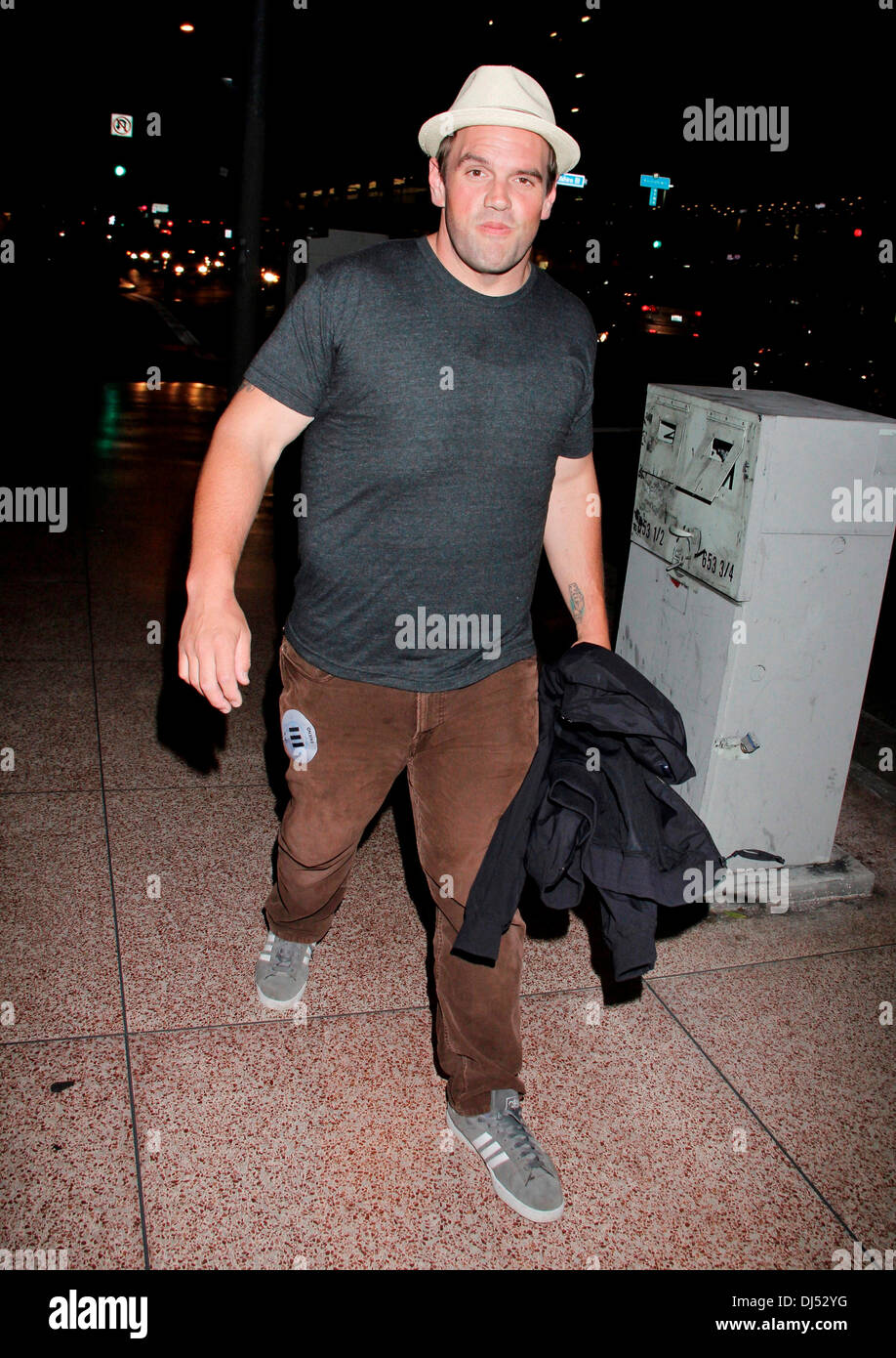 Ethan Suplee arrive at the Wiltern theatre to watch Jack White in ...