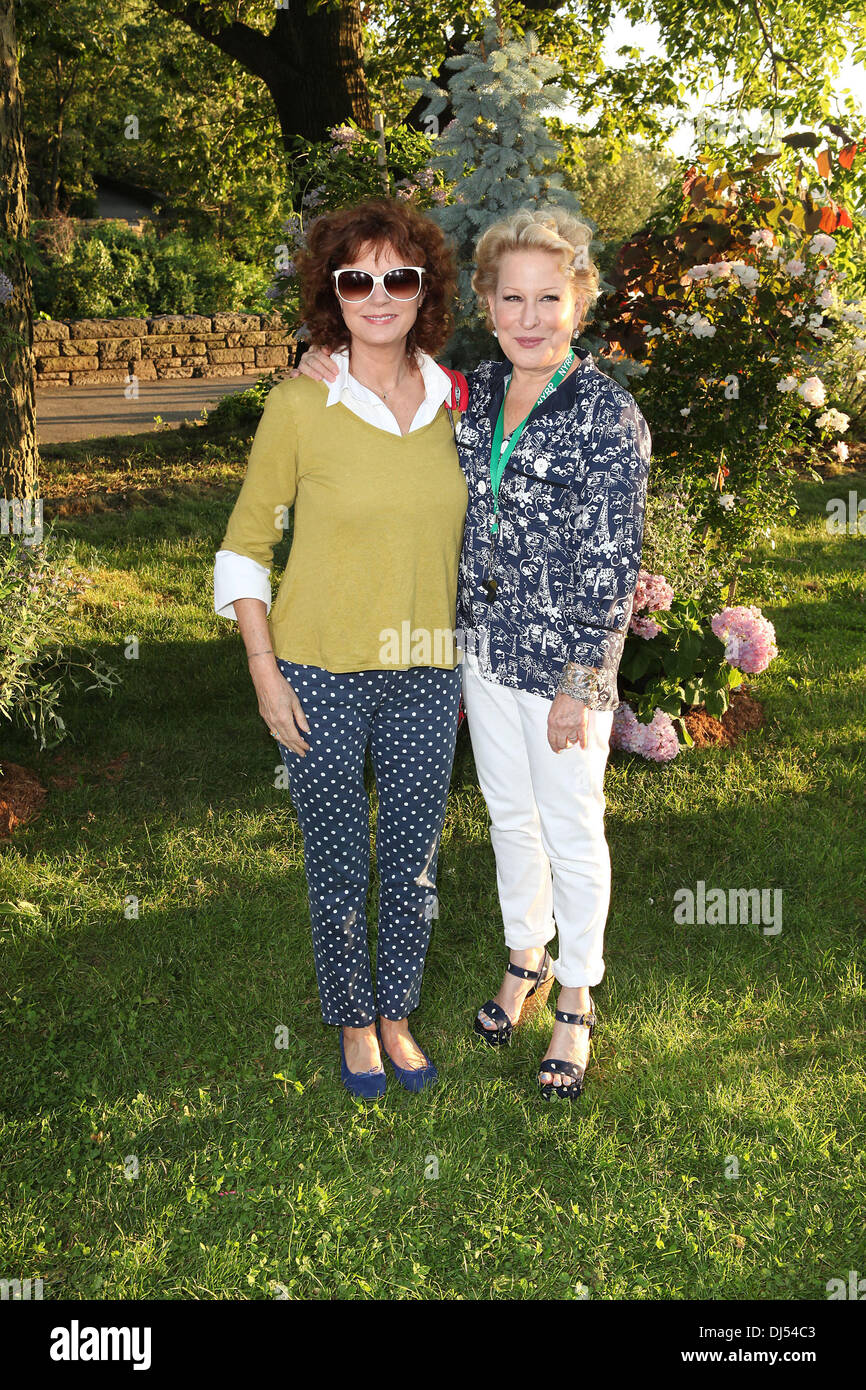 Susan Sarandon and Bette Midler, at the Bette Midler New York ...