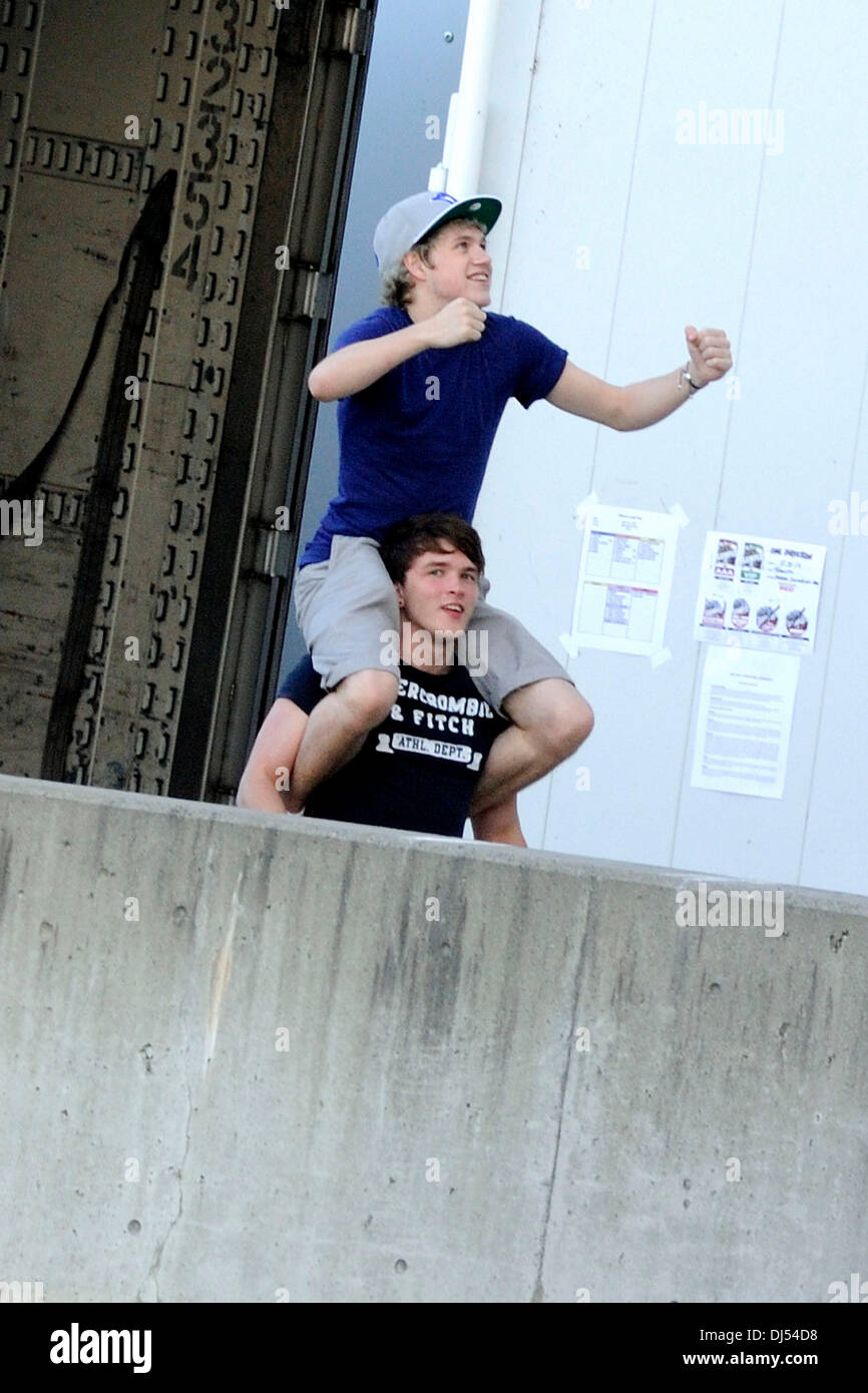 Niall Horan and Josh Devine One Direction at the backstage of the ...
