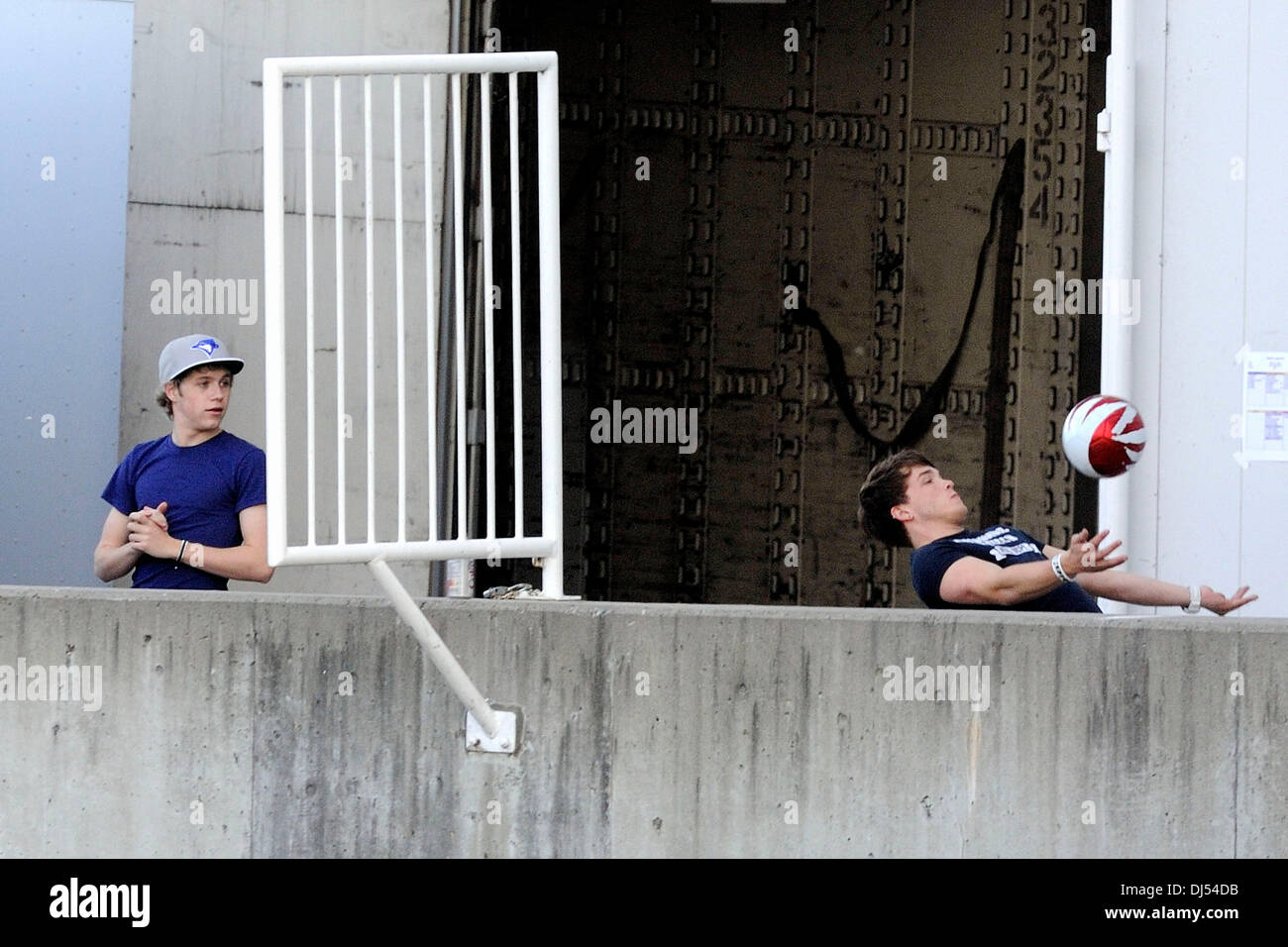 Niall Horan and Josh Devine One Direction at the backstage of the ...