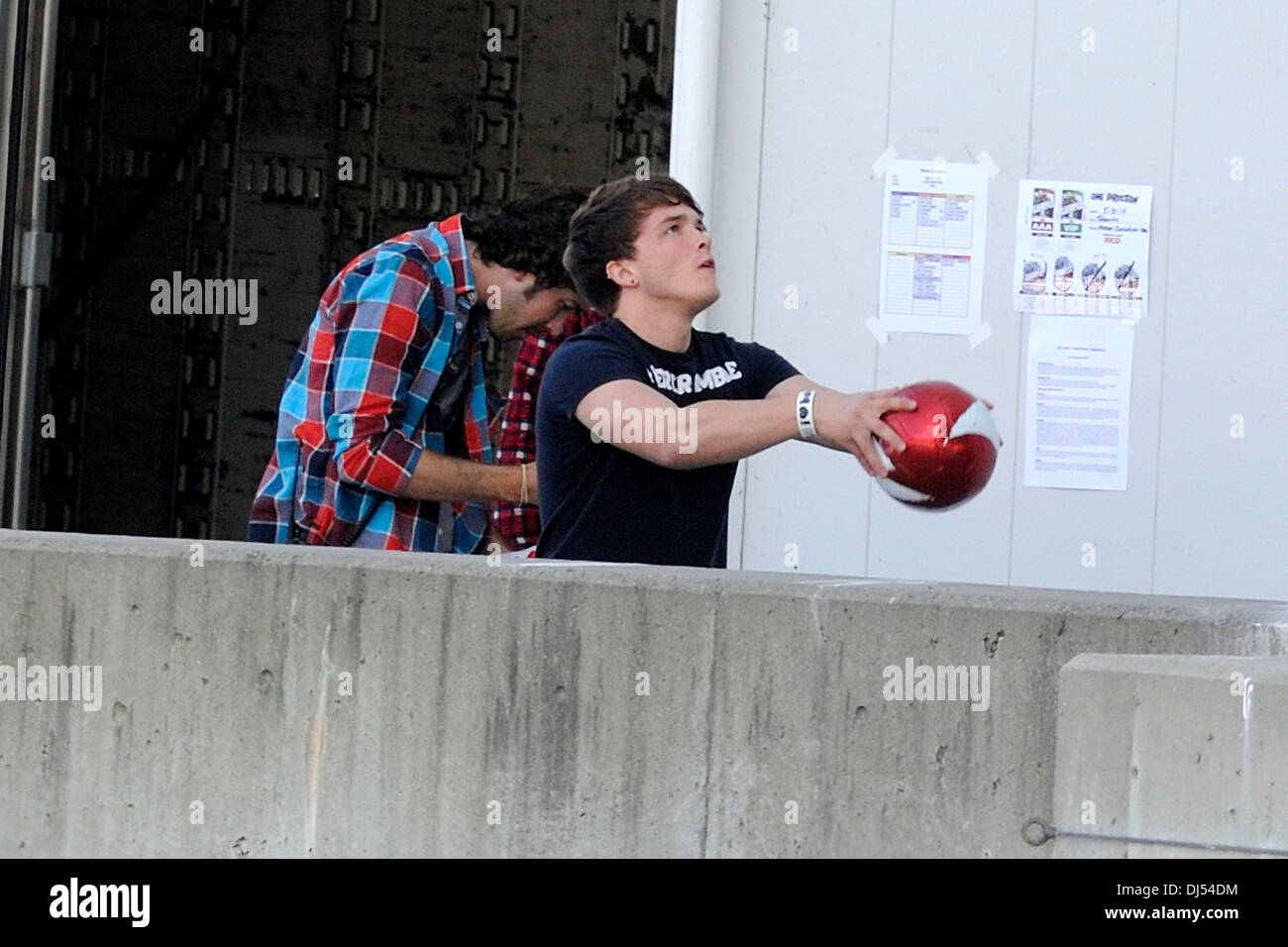 Josh devine drummer hi-res stock photography and images - Alamy