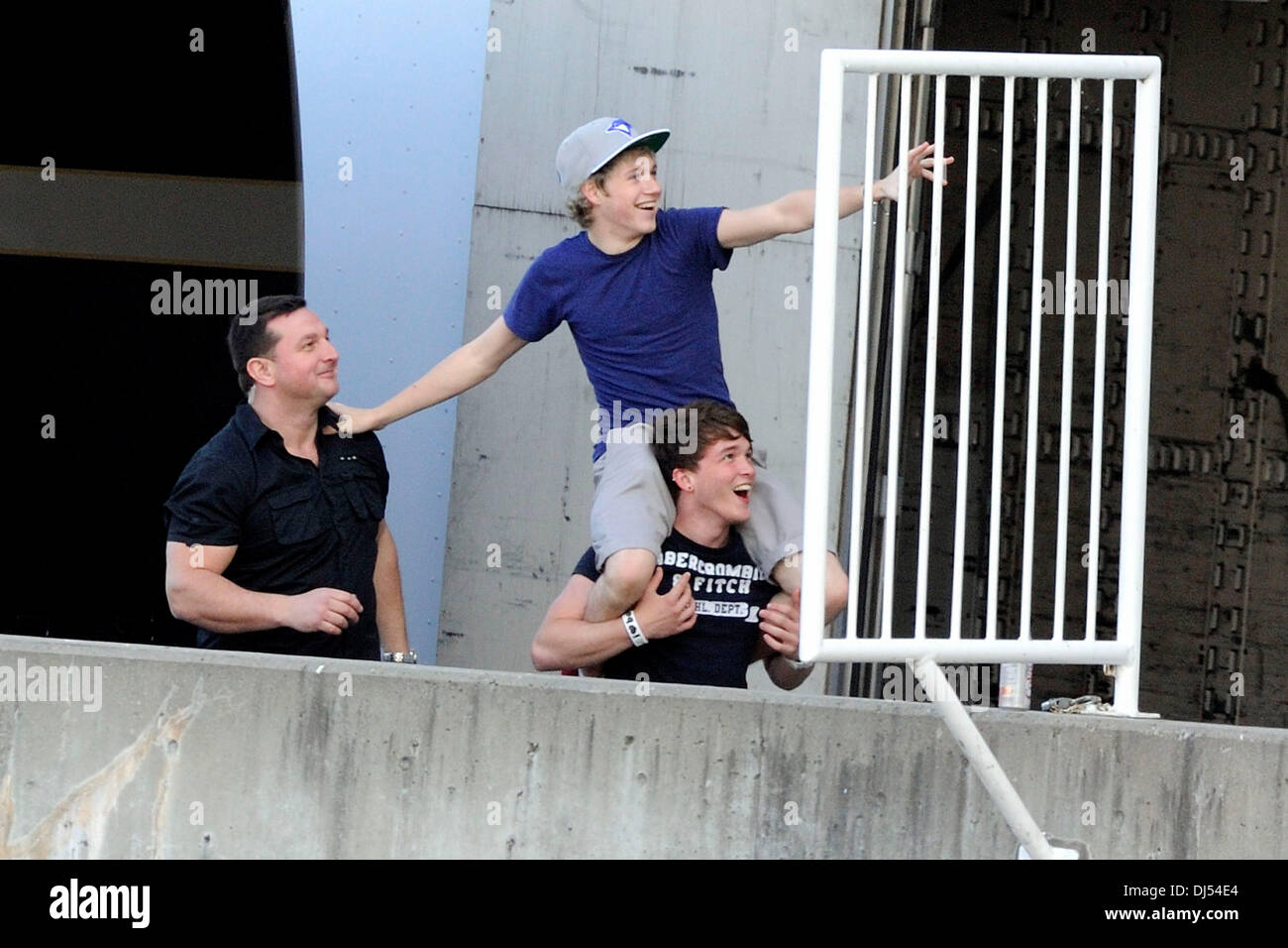 Niall Horan and Josh Devine One Direction at the backstage of the ...