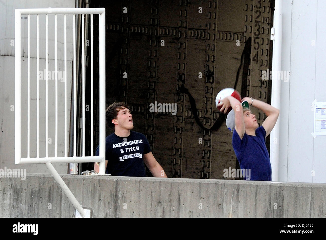 Niall Horan and Josh Devine One Direction at the backstage of the ...
