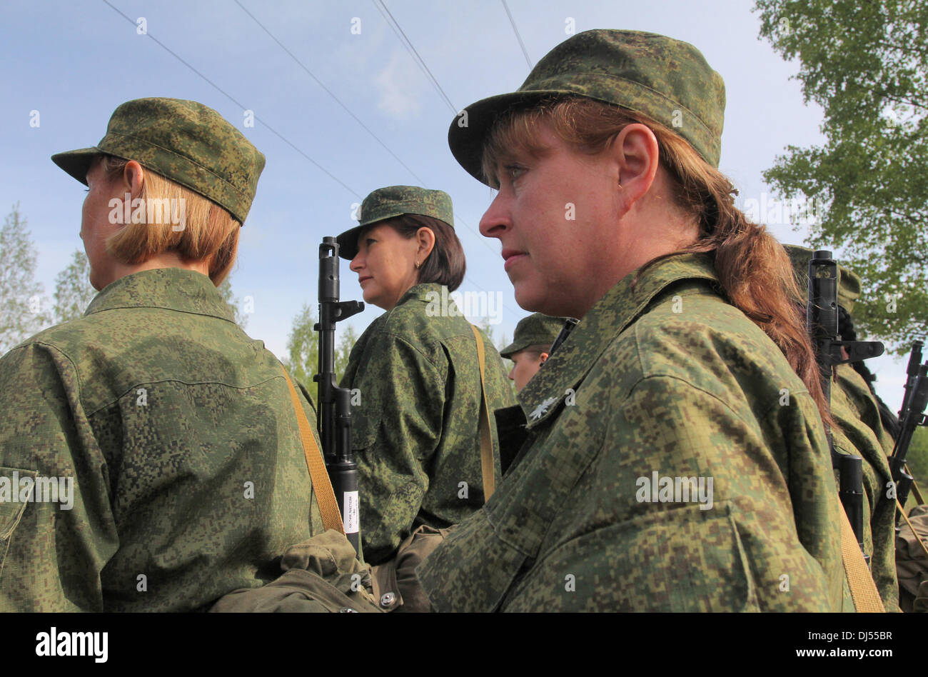 Female soldiers during a 'survival course' at the Russian Armed Forces ...