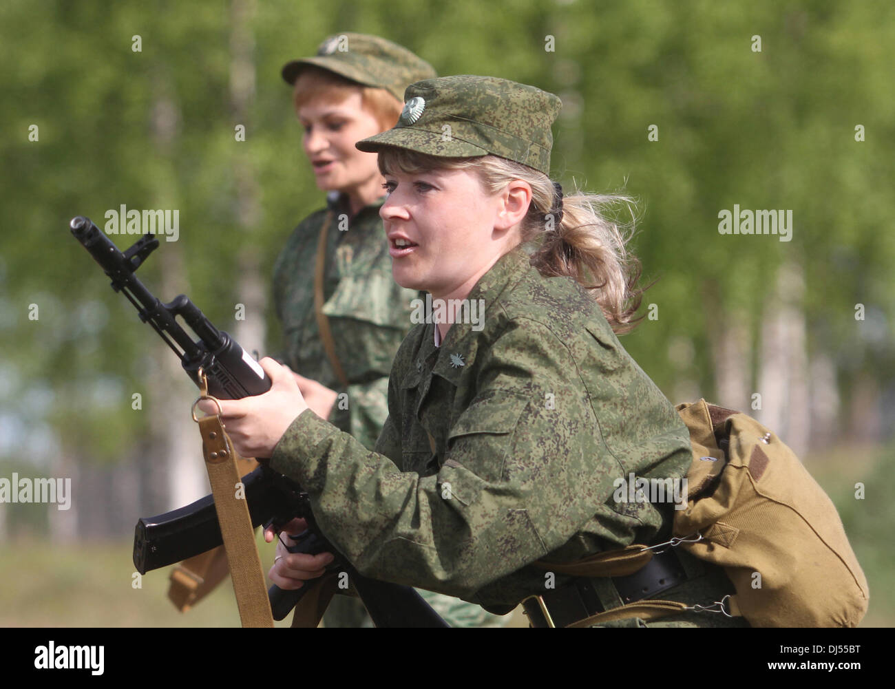 Female soldiers during a 'survival course' at the Russian Armed Forces ...