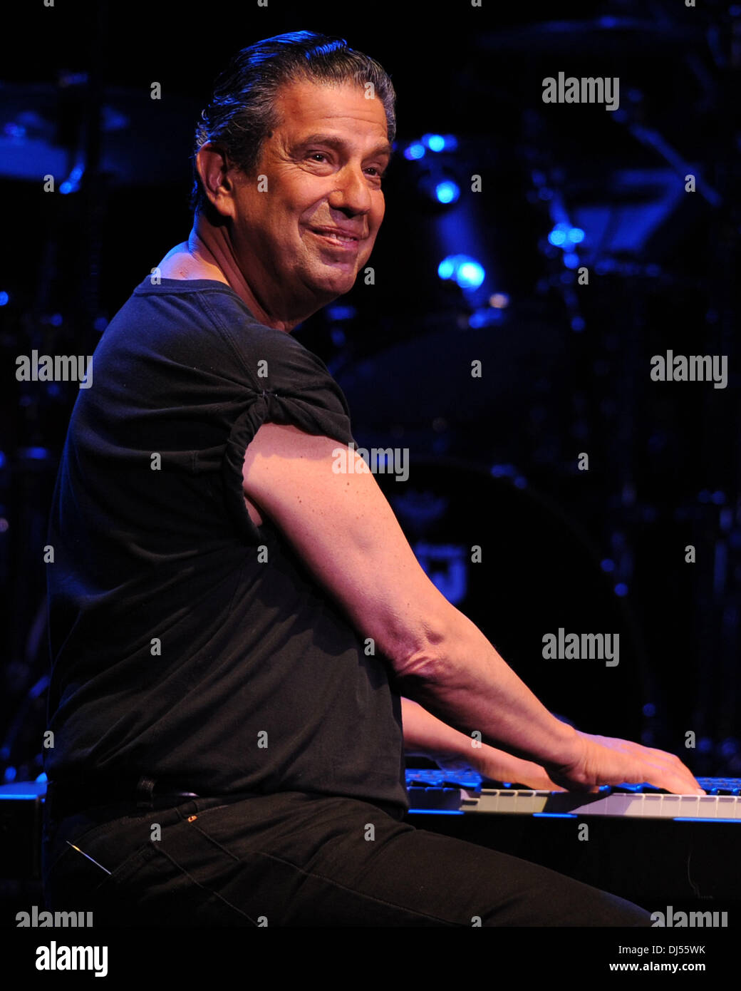 Bowzer hi-res stock photography and images - Alamy