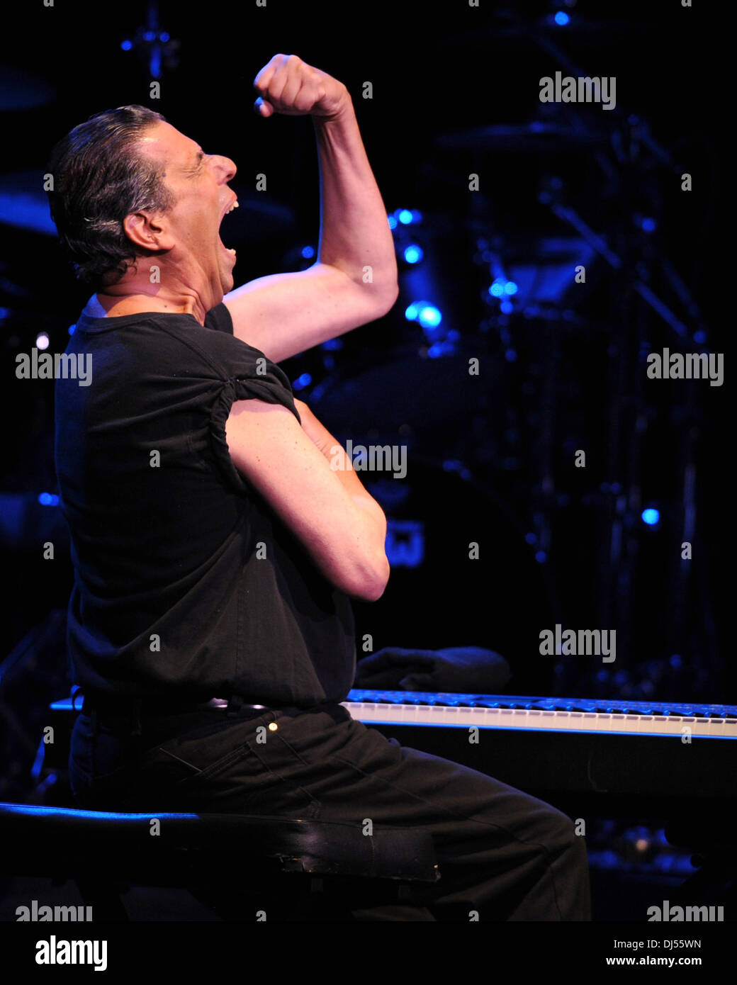 Bowzer hi-res stock photography and images - Alamy