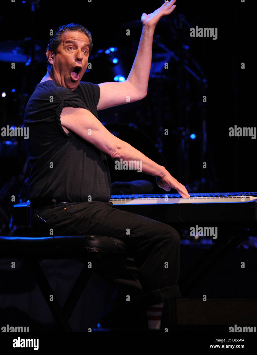 Bowzer hi-res stock photography and images - Alamy