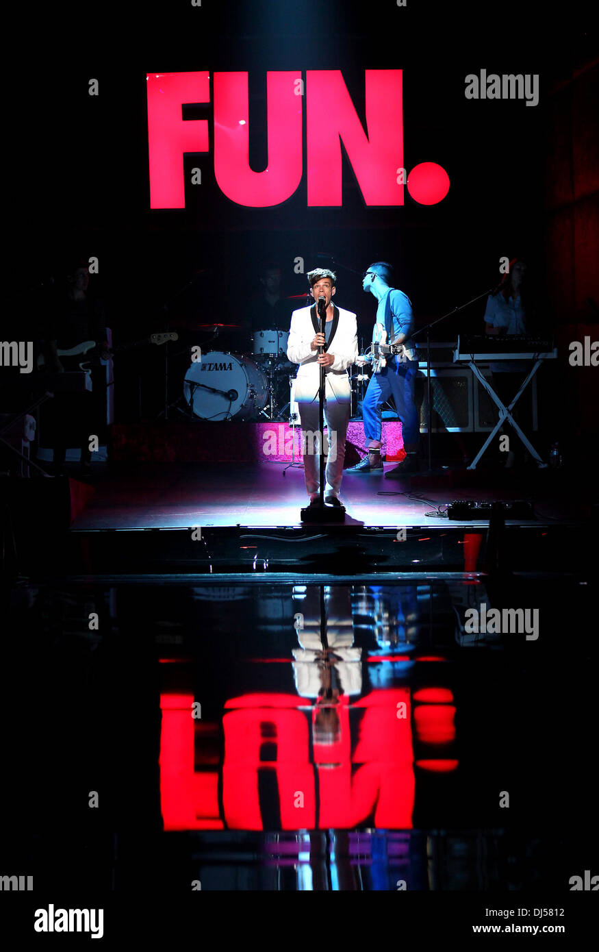 Jack antonoff fun hi-res stock photography and images - Alamy