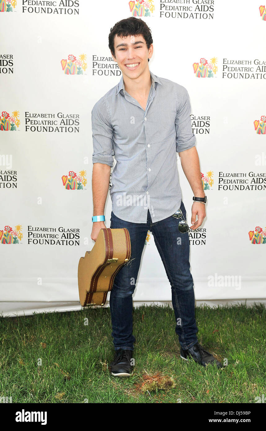 Max Schneider, arrives at Elizabeth Glaser Pediatric AIDS Foundation's ...