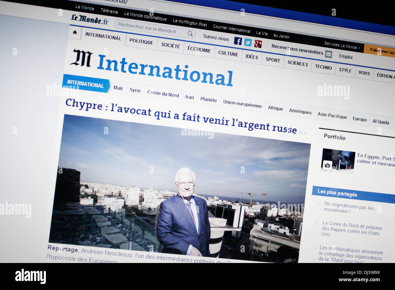 Website of the french newspaper, Le Monde, France Stock Photo - Alamy