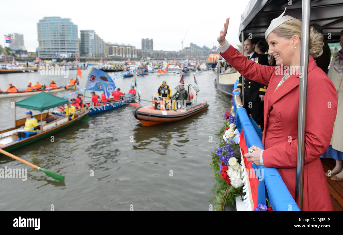 Sophie, Countess of Wessex The Queen's Diamond Jubilee River Pageant ...