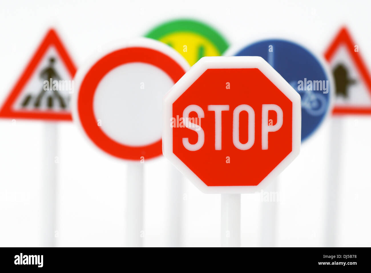 Lkw verkehrszeichen hi-res stock photography and images - Alamy